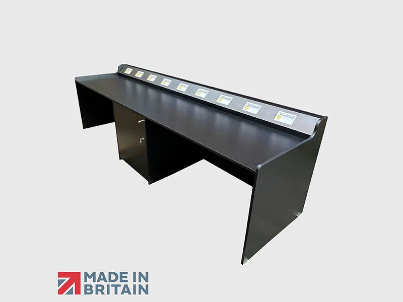 AV Desk 07 - Presentation Media